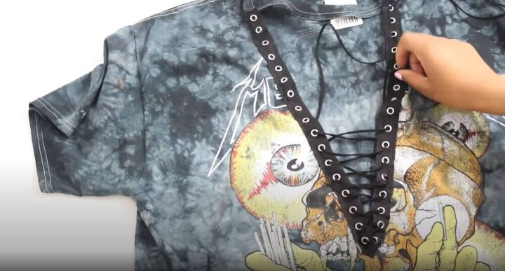 Stay On Trend With This Diy Lace Up Shirt Upstyle