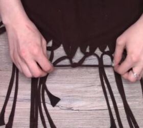 2 Easy Ways to Fringe Cut a T-Shirt - Fun Macrame T-Shirt DIY | Upstyle