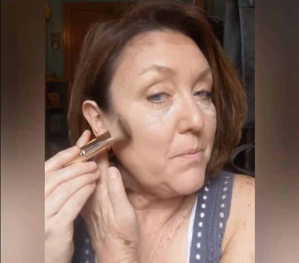 The Best Makeup For Under Eye Bags 6 Tips Tricks For Mature Skin the-best-makeup-for-under-eye-bags-6-tips-tricks-for-mature-skin