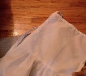 How to Sew a Charming Alice in Wonderland Apron for an Alice Costume ...