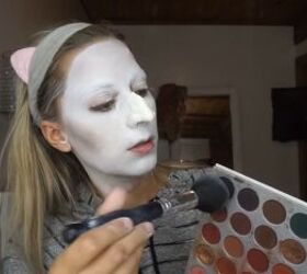 How to Do Super-Spooky Makeup for a Terrifying Valak the Nun Costume ...