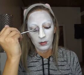 How to Do Super-Spooky Makeup for a Terrifying Valak the Nun Costume ...