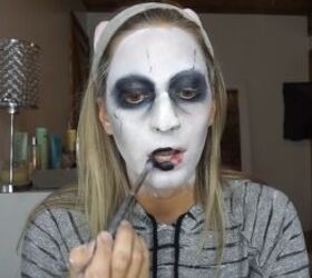 How to Do Super-Spooky Makeup for a Terrifying Valak the Nun Costume ...