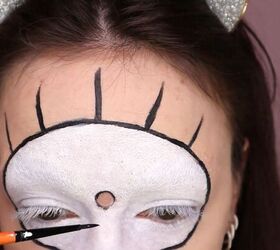 Need a Costume? Keep an Eye on This Leela of Futurama Makeup Tutorial ...