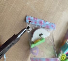 How to Make a Shaker Charm - Great Stocking Stuffer | Upstyle