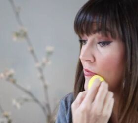 How to Use Banana Setting Powder Like a Professional Makeup Artist ...