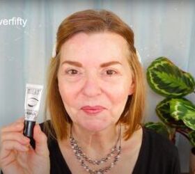 How to Do a Festive & Glam Holiday Makeup Look Over 50 | Upstyle