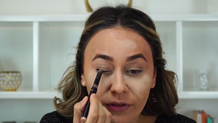 Need Some Festive Glamour Try This Sexy Christmas Makeup Look Upstyle