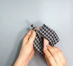 DIY Mini Zipper Pouch: A Cute Little Pouch to Hold All the Essentials ...