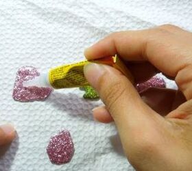 How to Make Cute DIY Pins With Resin & Glitter - Inspired By Tumblr ...