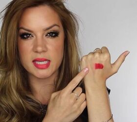 How to Remove Lipstick Stains From Lips Using Olive Oil | Upstyle