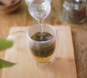 5 Natural Ways to Wash Hair Without Shampoo | Upstyle