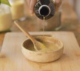 5 Natural Ways to Wash Hair Without Shampoo | Upstyle