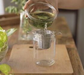 5 Natural Ways to Wash Hair Without Shampoo | Upstyle