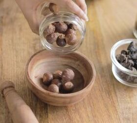 5 Natural Ways to Wash Hair Without Shampoo | Upstyle