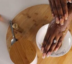 How to Make & Use an Effective DIY Sugar Foot Scrub | Upstyle