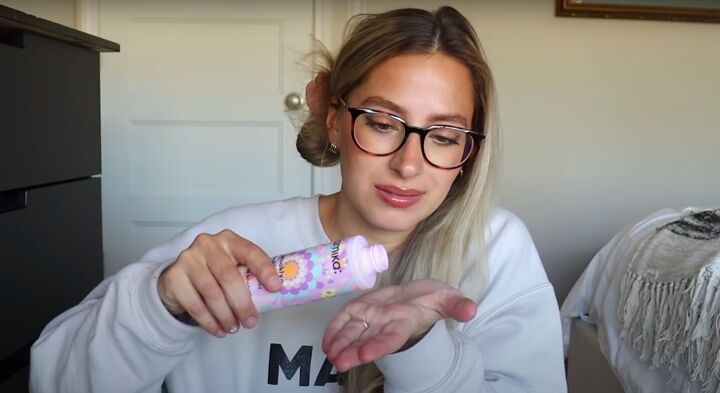 Heatless Curls With Socks Vs Scrunchies Which Method Is Better Upstyle