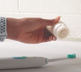 How to Make an Effective Homemade Peppermint Toothpaste | Upstyle