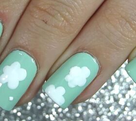 How to Do Adorable Daisy Nails For Spring in 5 Easy Steps | Upstyle