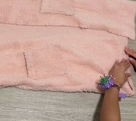 How to Make a Cozy Sherpa Robe Out of a $5 Walmart Blanket | Upstyle