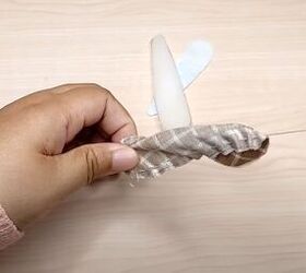 How to Make Cute DIY Snap Clip Covers Using Scrap Fabric | Upstyle