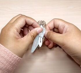 How to Make Cute DIY Snap Clip Covers Using Scrap Fabric | Upstyle