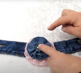 How to Make a DIY Denim Bracelet With a Cute Flower Design | Upstyle