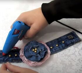 How to Make a DIY Denim Bracelet With a Cute Flower Design | Upstyle