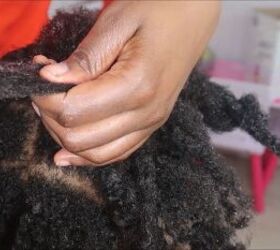 How to Make Detangling Hair Spritz With Rosemary & Hibiscus Tea | Upstyle