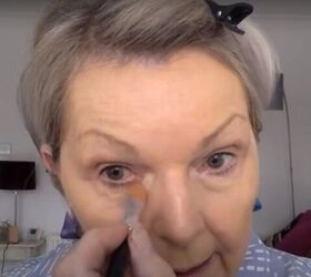Quick Makeup For Over 50s How To Apply Makeup For Older Women Upstyle