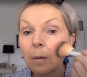 Quick Makeup for Over 50s: How to Apply Makeup For Older Women | Upstyle
