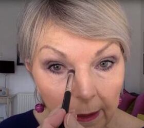 How Best to Use Translucent Powder For Mature Skin | Upstyle