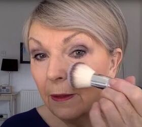 How Best to Use Translucent Powder For Mature Skin | Upstyle