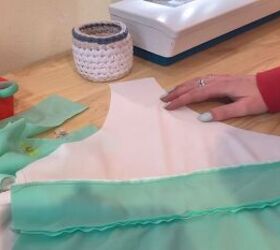 How to Make High-Waisted Bikini Bottoms Inspired By '80s Swimwear | Upstyle