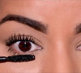 How to Apply Mascara Without Clumping - Better Than False Lashes | Upstyle