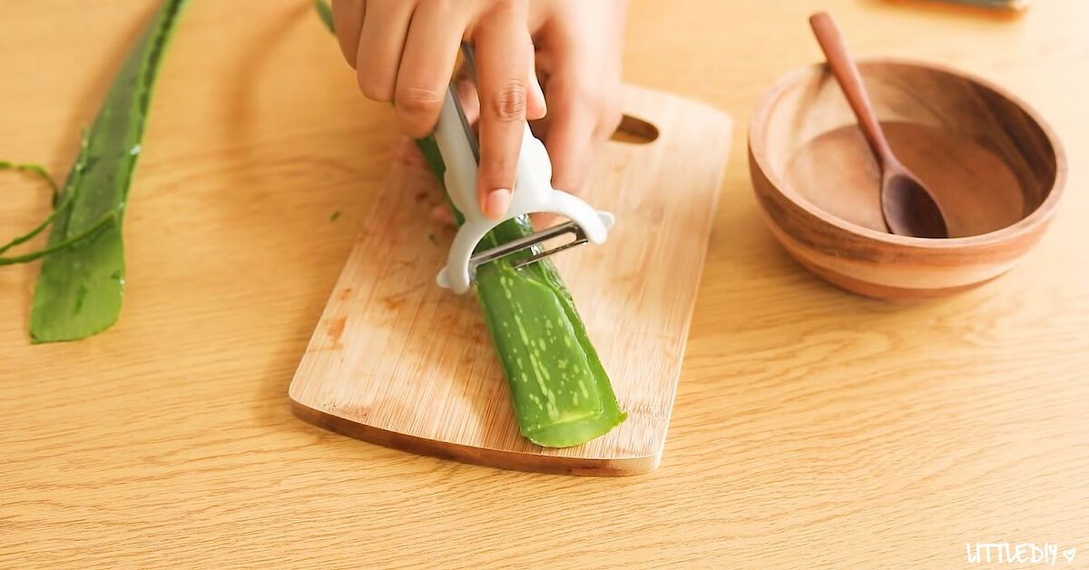 Homemade Aloe Vera Hair Masks In 3 Fun Ways Upstyle