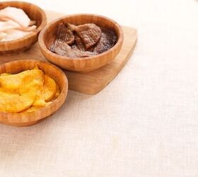 How to DIY These Amazing 3-ingredient Under-eye Patches | Upstyle