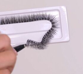 Kim Kardashian Wispy Eyelashes Tutorial | Upstyle