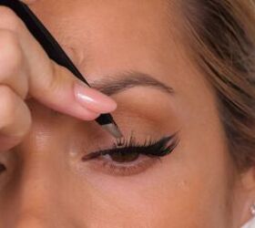 Kim Kardashian Wispy Eyelashes Tutorial | Upstyle