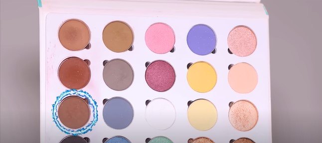 3 Easy Eyeshadow Tutorials for Beginners | Upstyle 3 Easy Eyeshadow Tutorials for Beginners | Upstyle
