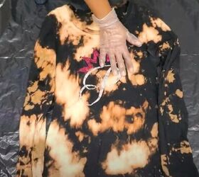 Bleach Tie Dye Tutorial: How to Tie Dye a Shirt With Bleach | Upstyle