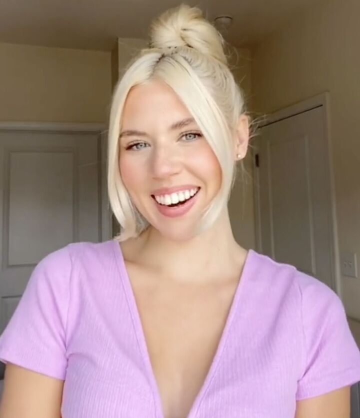 Create The Messy Bun Look With A Claw Clip Upstyle