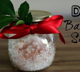 Cute and Super Easy Christmas Gift Idea: DIY Bath Salts | Upstyle
