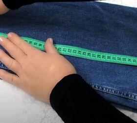 How to DIY a Fun Crossbody Bag From Old Jeans | Upstyle