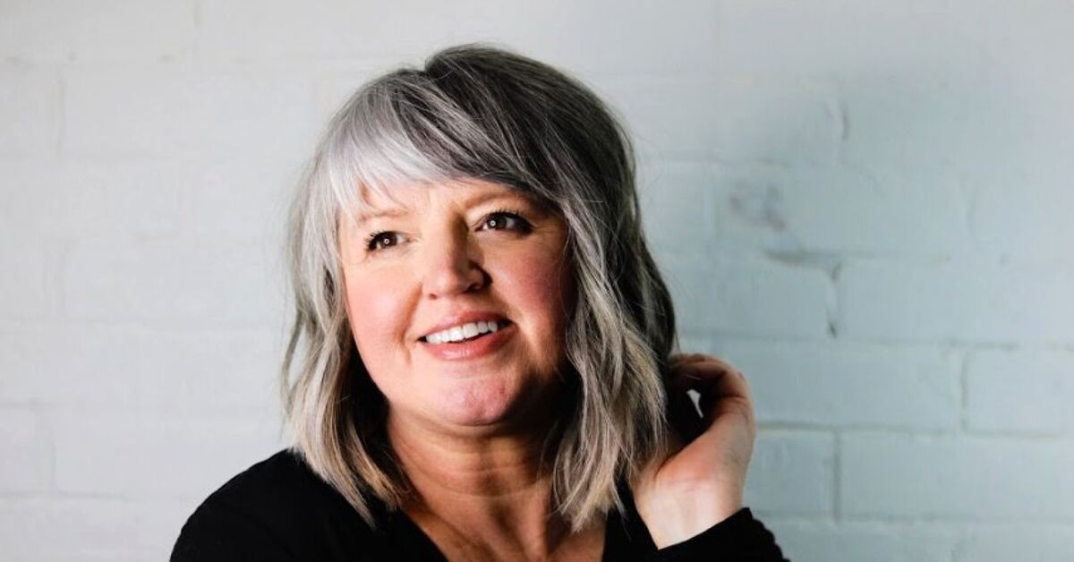 How To Grow Out Gray Hair Without Going Insane Upstyle