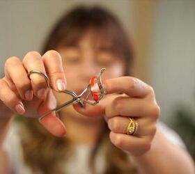 How to Curl Your Eyelashes - Including With a Spoon! | Upstyle
