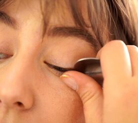 How to Curl Your Eyelashes - Including With a Spoon! | Upstyle