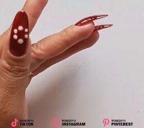 How to DIY Easy Red Swirl Nails for Christmas | Upstyle