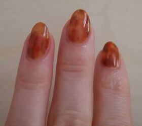 How to DIY a Cute Tortoise Shell Nail Design | Upstyle