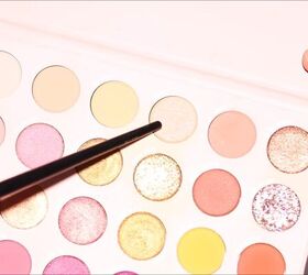 How to Apply Gold Shimmer Eyeshadow on Mature Skin | Upstyle